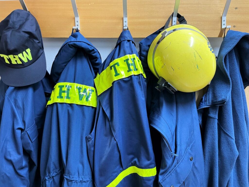 "U" - wie Uniform Fortsetzung unserer Serie über das THW-ABC ...